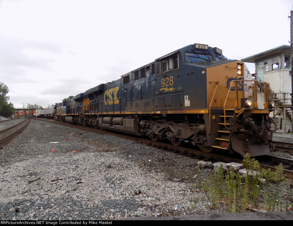 CSX 928